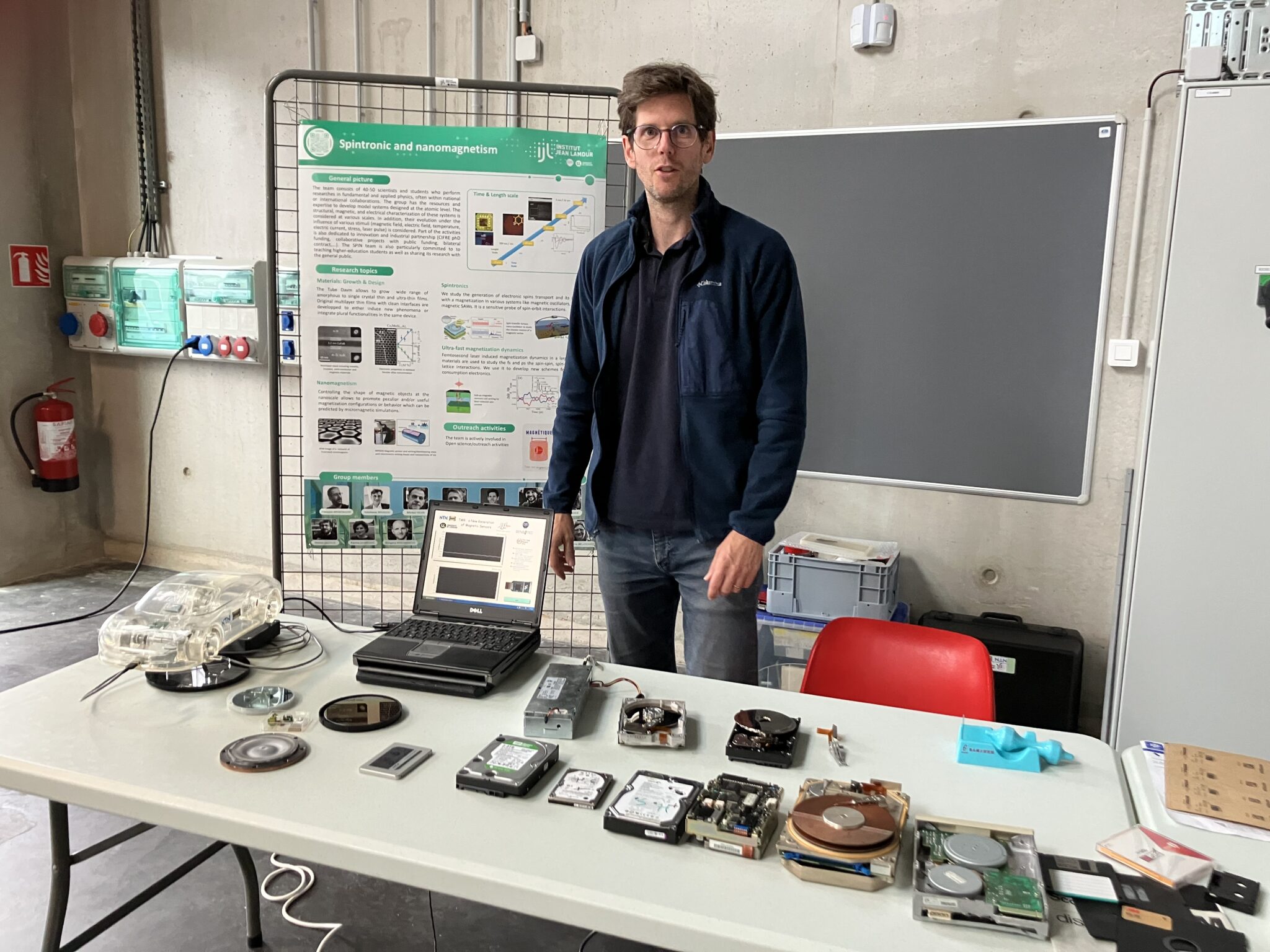 Science Festival in the Laboratories of the SPIN Research Program - CNRS PEPR